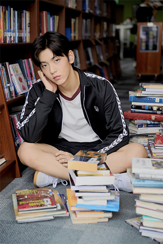 THE DREAM CHAPTER: MAGIC | TOMORROW X TOGETHER | Big Hit Entertainment