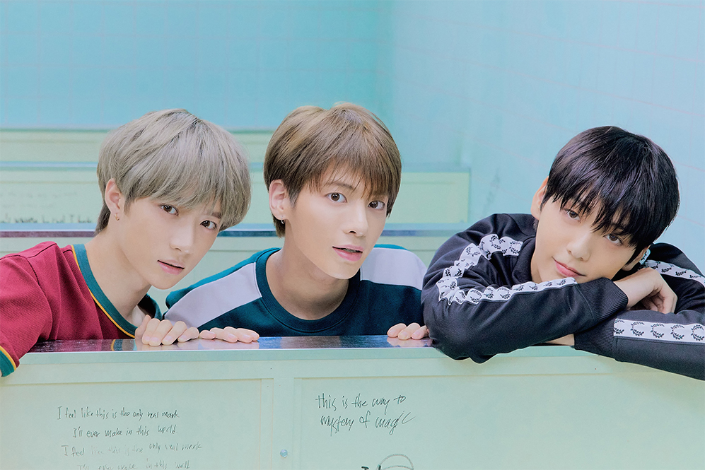 THE DREAM CHAPTER: MAGIC | TOMORROW X TOGETHER | Big Hit Entertainment